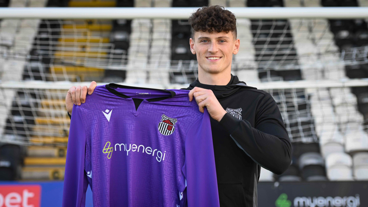 Pardington Signs For Mariners - Grimsby Town Football Club