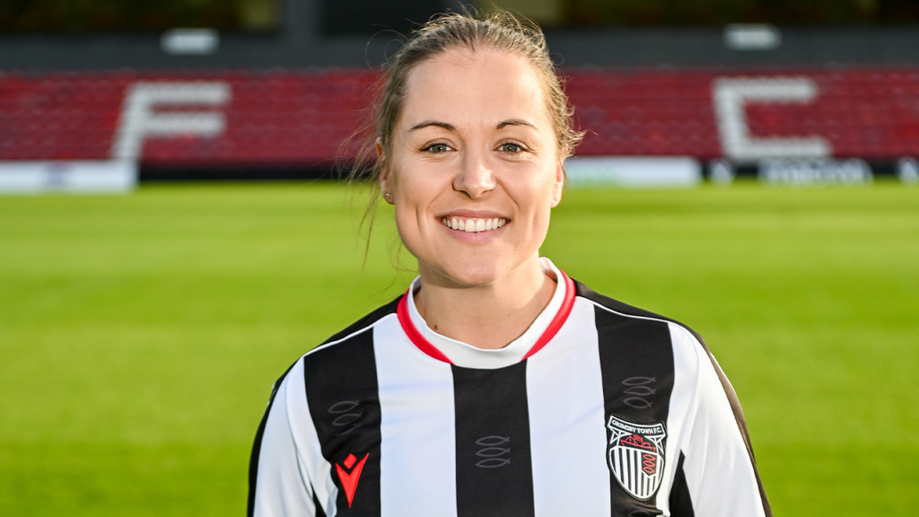 Women fall to 2-1 defeat - Grimsby Town Football Club