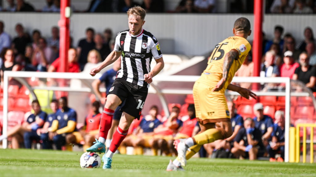 Wearne departs for Gateshead - Grimsby Town Football Club