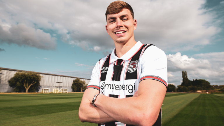 Carson Completes Move - Grimsby Town Football Club